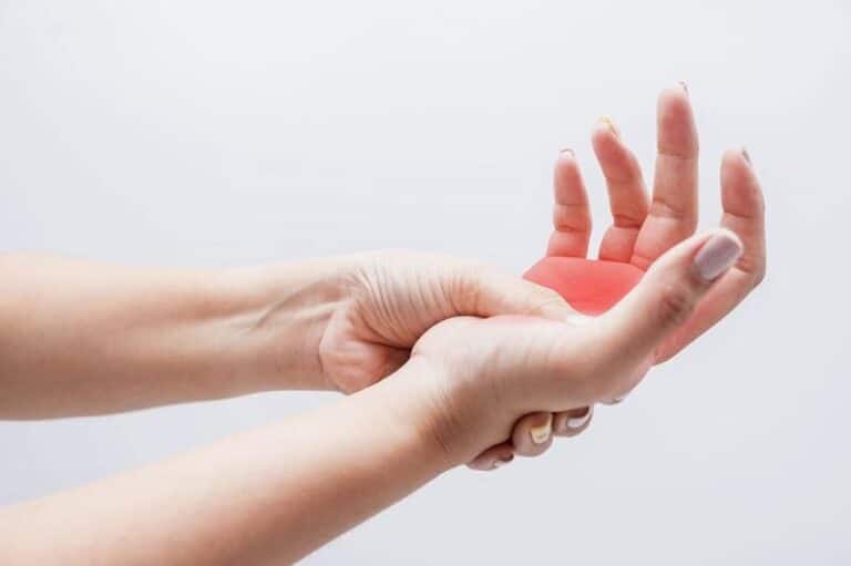 Hand Numbness? 6 Possible Reasons – Wellness Gaze